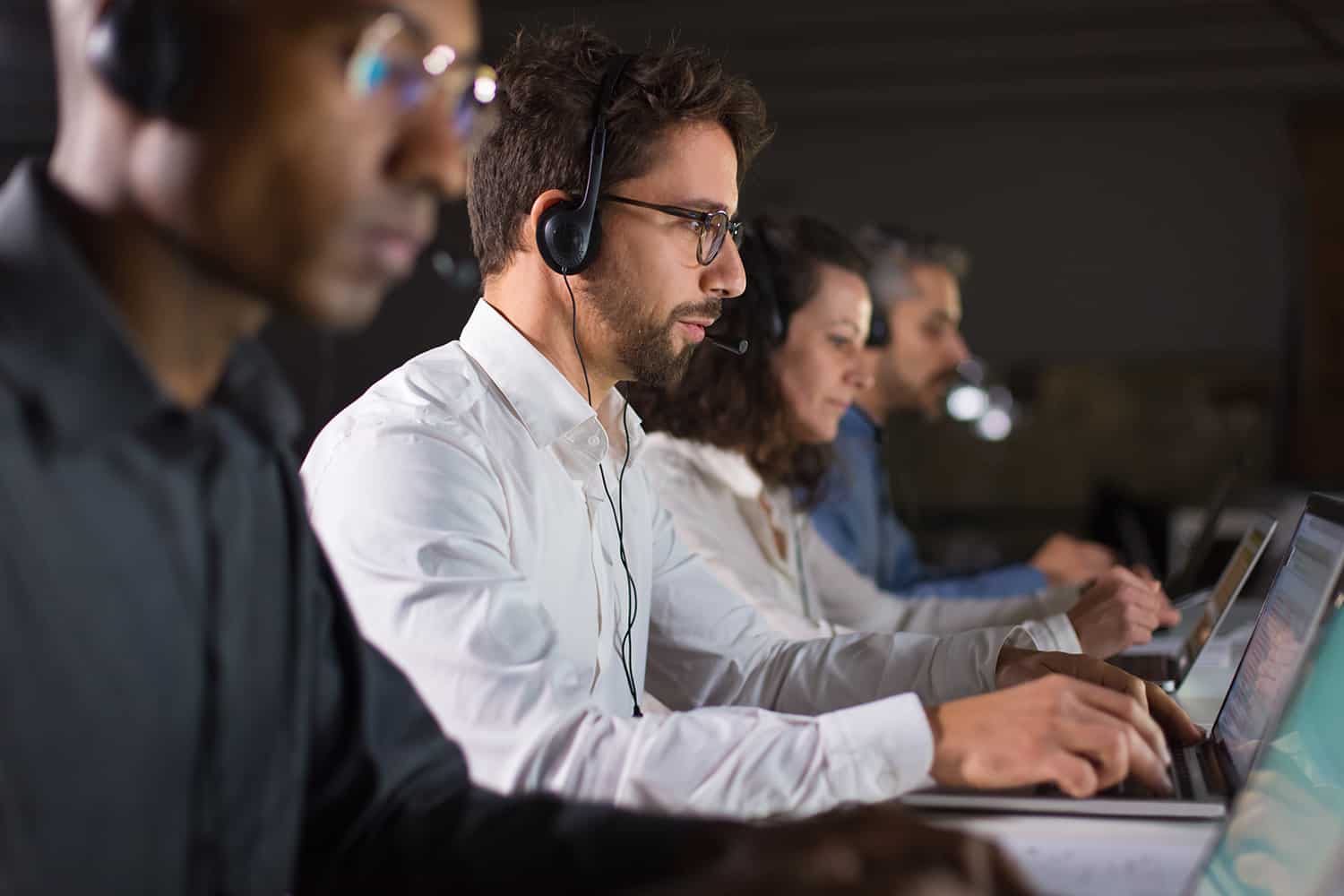 4 Reasons to Utilize VoIP for Call Centers